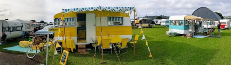 Caravans at Beach Hop, 2019 – zorruno.com